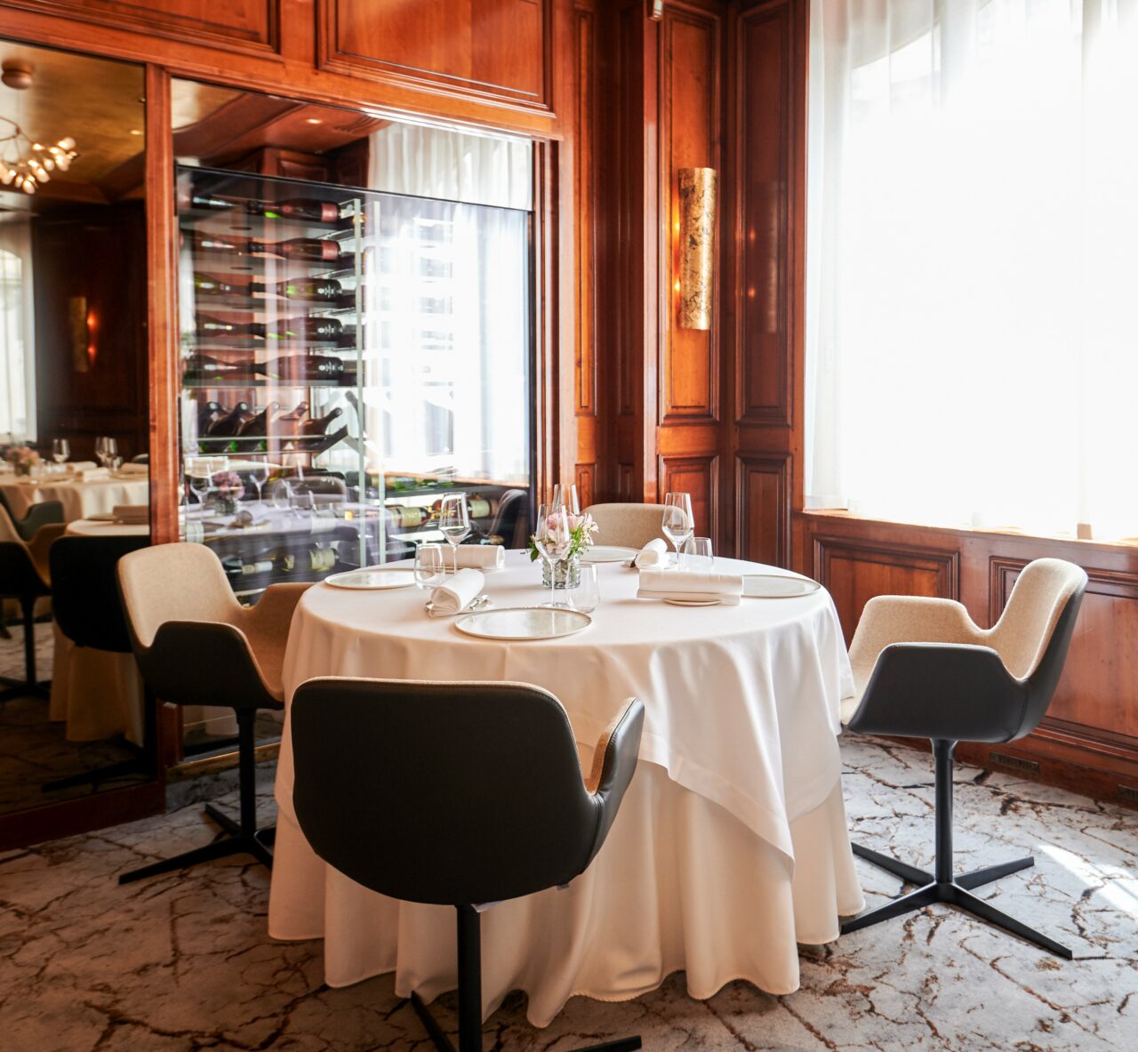 Contact | Maison Rostang - 2 étoiles au Guide MICHELIN